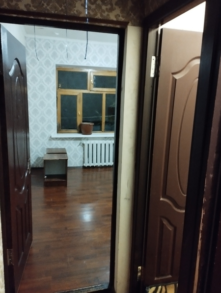 Срочно продается 2-ком квартира бывший общежития малосемейка Б.И..Йули