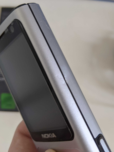 Nokia 6700 Slide