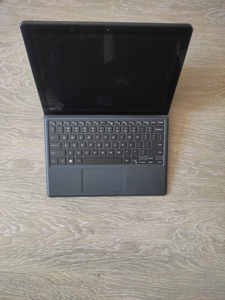 Dell core i5 8650u 8/256 2in1 +Sim card