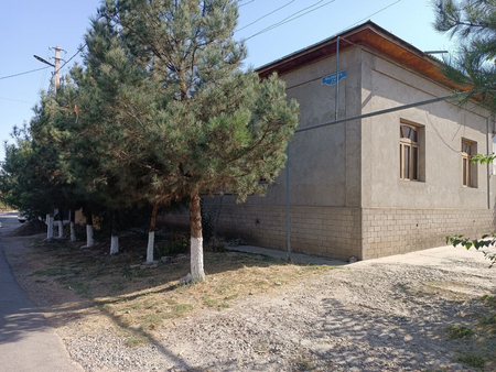 Nazarbek Pushkin maxalada uy sotiladi 3.1 sotix