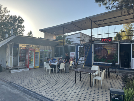 Кафеда Сомсахона, fast food Ва Дукон Аренда берилади