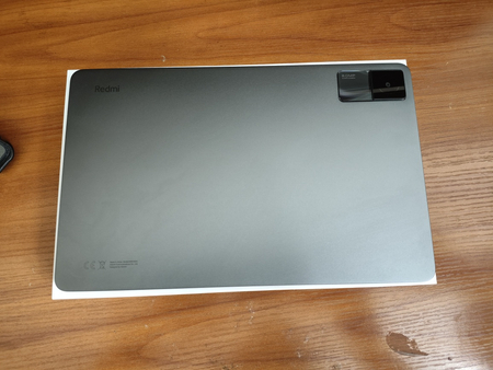 Продаю планшет redmi pad с чехлом