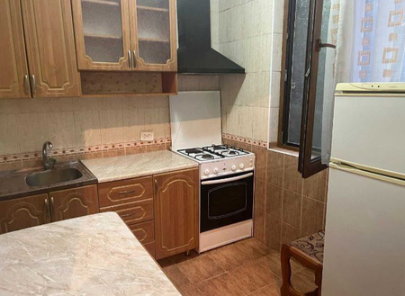 Chlonzor 12  2xona 2ta qz olinadi  opshiy 4ta 5ta turladi