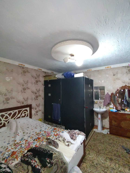 Срочно уй сотилади.