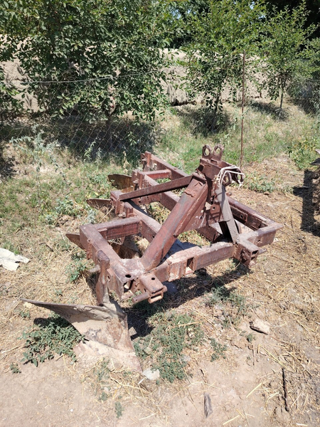 MTZ-80 kichik kabinali traktor