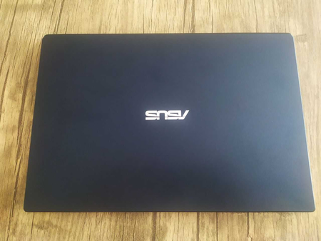 Asus laptop E210M Student