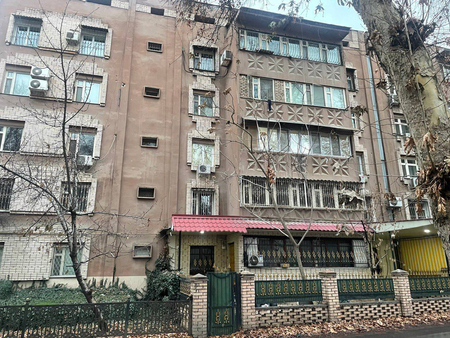 Продаётся Квартира в Яшнабаде