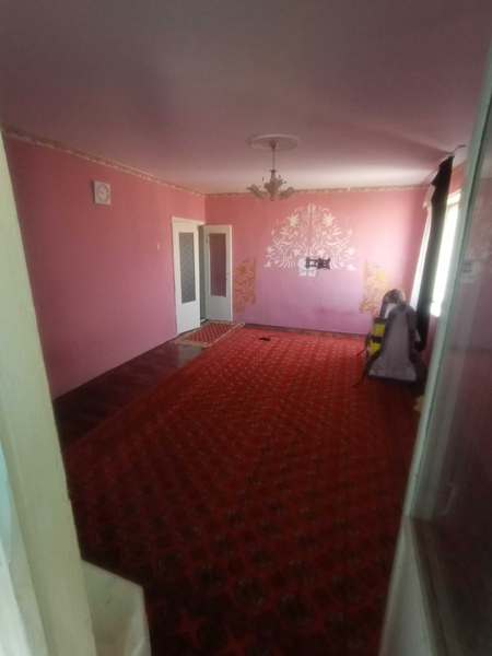 Продается квартира. 3 хонали квартира сотилади.