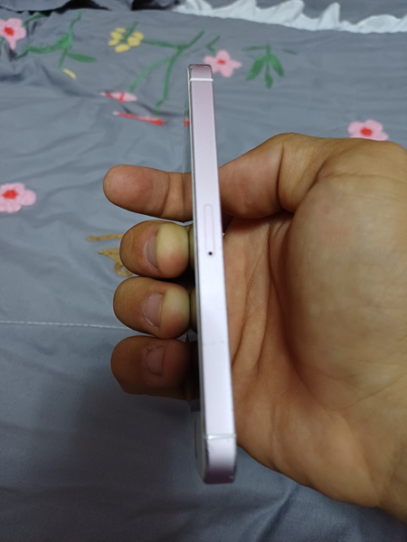 Iphone 5se sotiladi