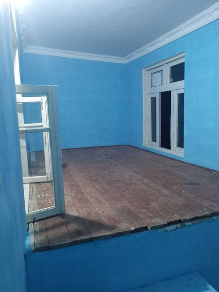 Uy sotildi 
Manzil Jizzax shahri Ittifoq mahallasi 51 dom 05 xonadon