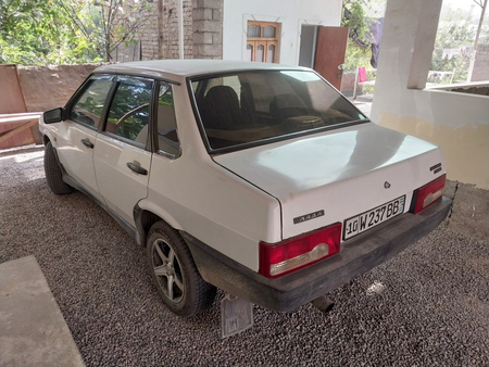 Продается автомобиль ваз21099