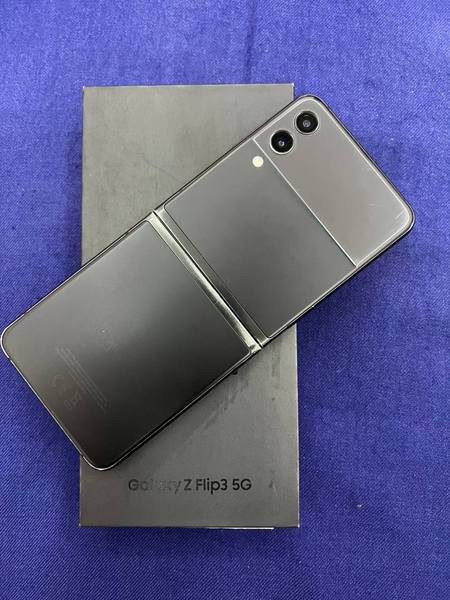 Samsung z filip 3  256 8