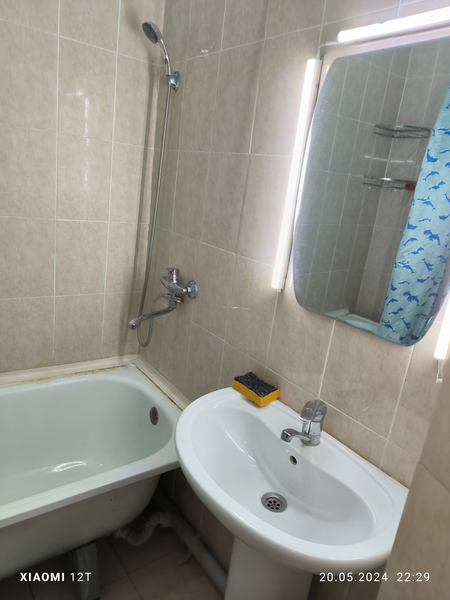 Srochno Срочно, 3 ком, 3/5/7 Motrid Мотрид, Qorasuv Қорасув,