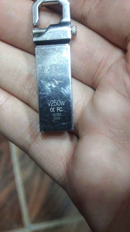 USB fleshka sotiladi 2tb li