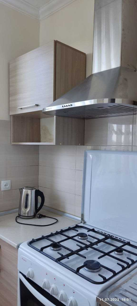 м.Буюк Ипак Йули гост.Саёхат 2-комн 5/5 55 м² кирпич 2х6 ремонт мебель