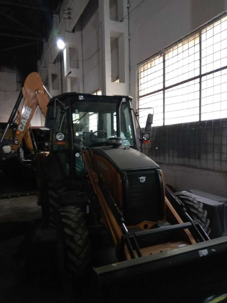 Экскаватор-Погрузчик CASE 570SV    / ЦЕНА ОТ