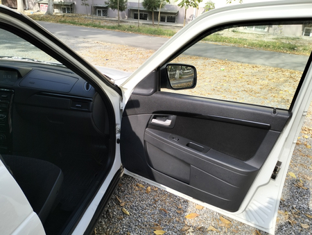 Lada Priora 2 SE Lux universal