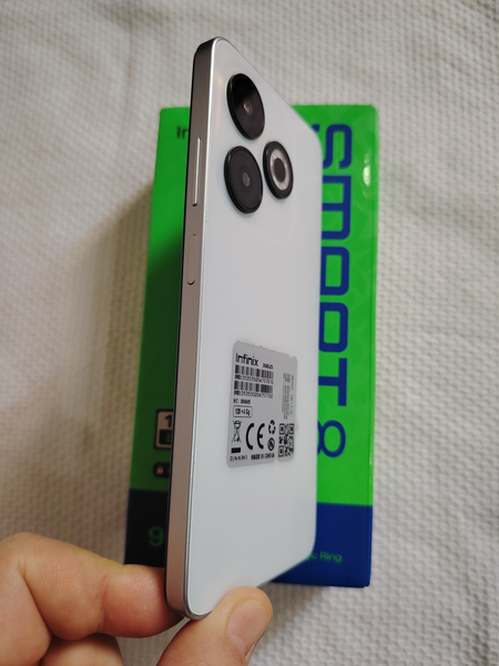 Infinix Smart 8   8/128 GB IDEAL