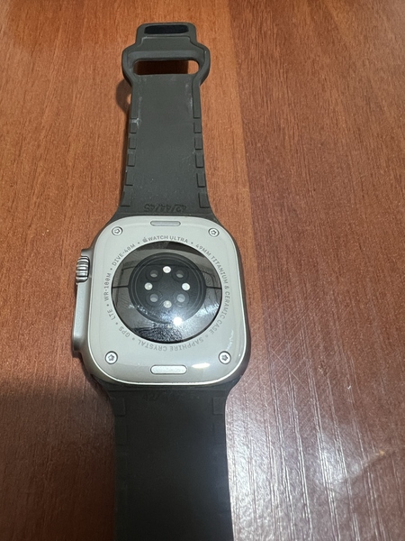 Продается apple watch ultra 49mm titanum