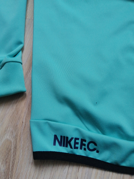 Спортивный костюм NIKE
