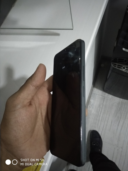 Vivo 17s yengi 128tali karobka bor abmen yo'q
