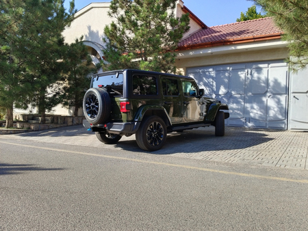 Продается JEEP WRANGLER SAHARA 2023 г.в.