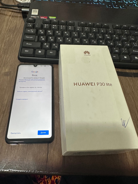 Huawei P30 lite 128 gb sotiladi. Ideal xolatda aybi yuq