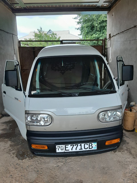 Damas kafolot bilan