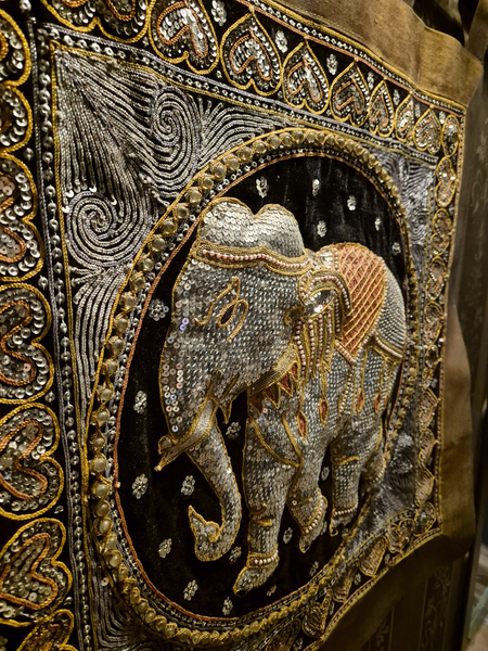 Настенный предмет интерьера
