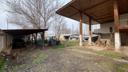 Аренда йер, Навои колхоз