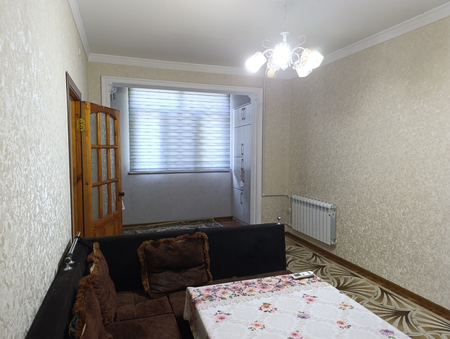 3/3/4 Ялангач, Дом Быта, ЭКО Базар