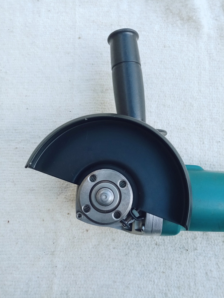 Фирменный болгарка Makita 9565 СV ЯПОНИЯ диск 125 оригинал инструмент