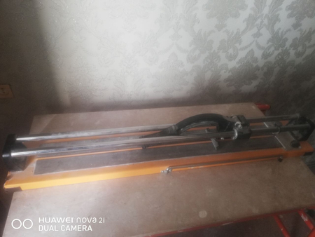 Ручной плитко рез