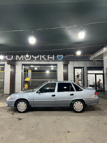 Nexia 2 1.6 Срочно сотилади