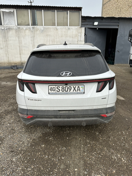 Hyundai Tucson sotiladi yili 2022 probegi 28000km