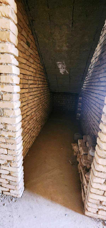 ул Гагарина 4 ком 4этаж 5 этажный дом 140м2 коробка  63000 уе торг ест