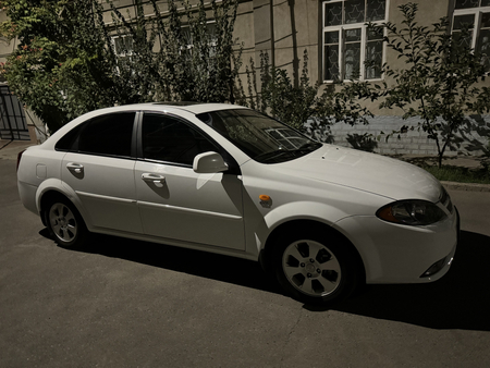 Lacetti 2020 yil 96500km Geniralnoe dovernost yoq