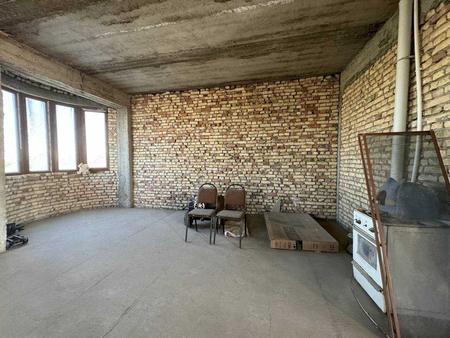 6 xonali 164m² 2-qavat uy sotiladi