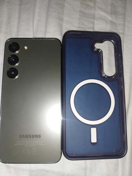 Телефон Galaxy S23