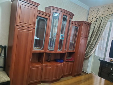 Стол и стулья продается