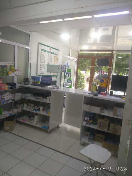 Apteka sotiladi 6000$