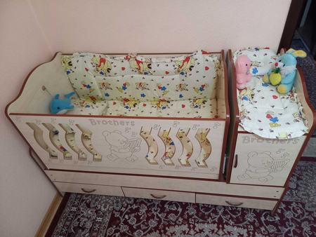 Детский кровать в отличном состояние