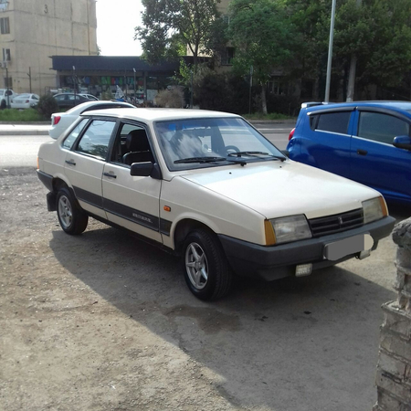 Продаётся Ваз 21099.