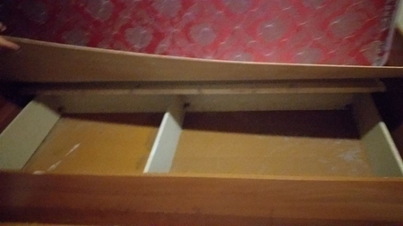 Срочно продаётся односпальные кровать