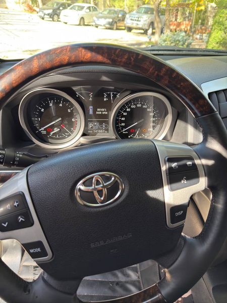 Land Cruiser 200