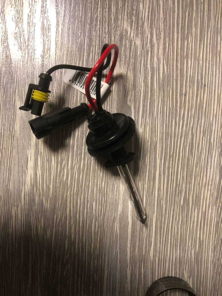 Xenon лампа    35 W ни новый