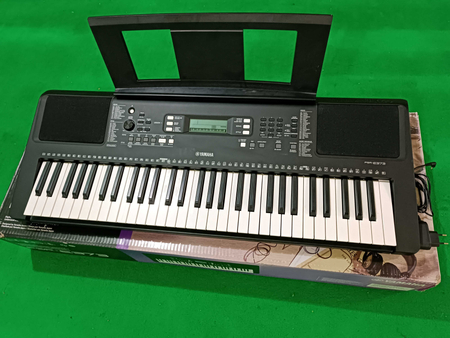 Синтезатор Yamaha PSR-E373, СРОЧНО!!!