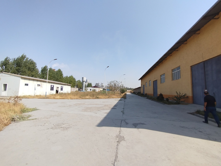 Продается база произв. помещение 210 соток ор: Ахангаран цемент