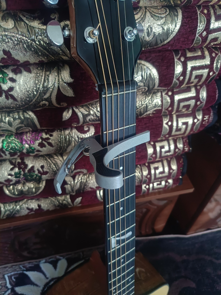 Smiger transakustika gitara sotiladi