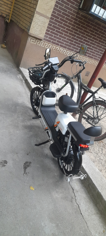 Skuter skillmax sotiladi